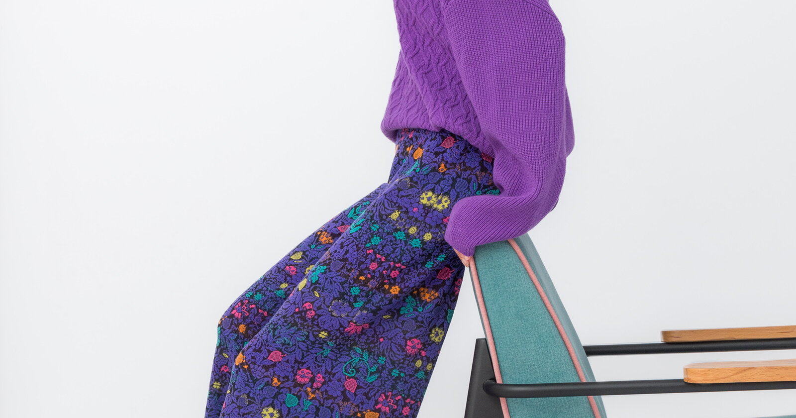 Pletene Pantalone, Cvetni Motiv - Crna - Pantalone - Ivko Woman